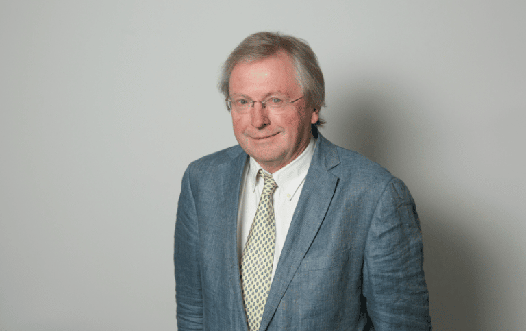 Renowned Oncologist Calls for End to COVID Vaccine Program Immediately ...